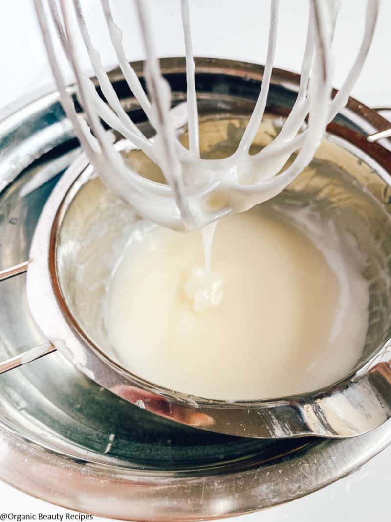 Homemade Hand Lotion with 4 ingredients - Organic Beauty Recipes